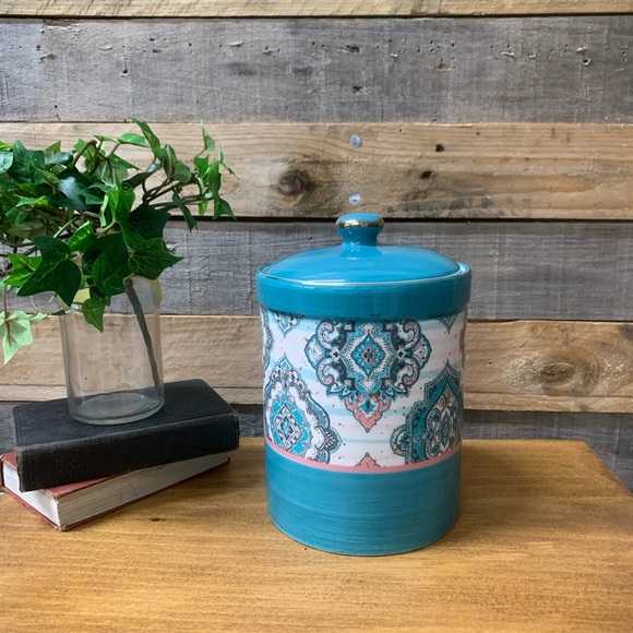 Potters Studio | Kitchen | Potters Studio Canisterjar With Lid | Poshmark